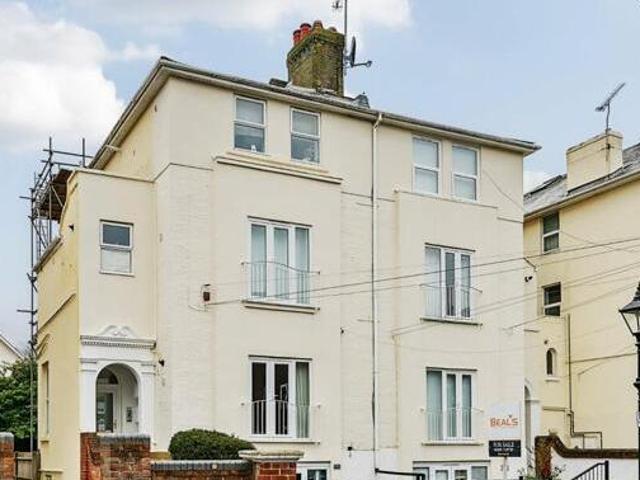 2 Bedroom Flat For Sale In Southsea