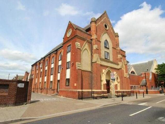 2 Bedroom Flat For Sale In Southsea, Hampshire
