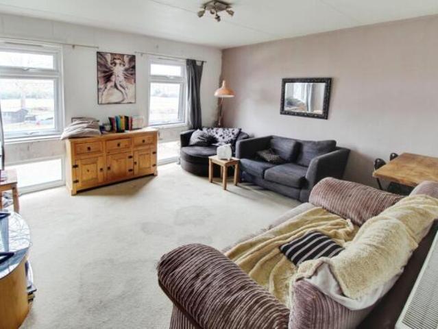 2 bedroom flat for sale in Southwick Close, Paston, Peterborough, PE4