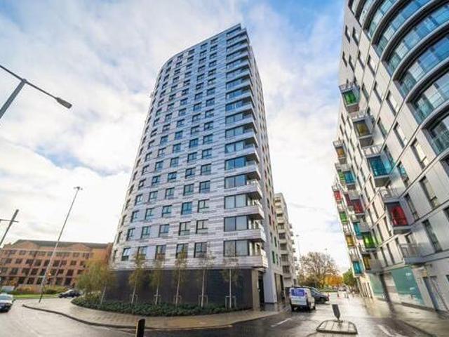 2 Bedroom Flat For Sale In Sought After, Iconic Building Convenient For Reading Station