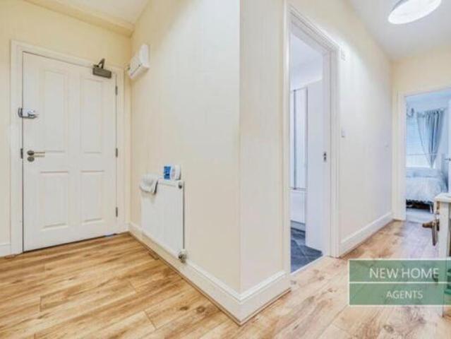 2 bedroom flat for sale in Soundwell Road, Bristol, BS16