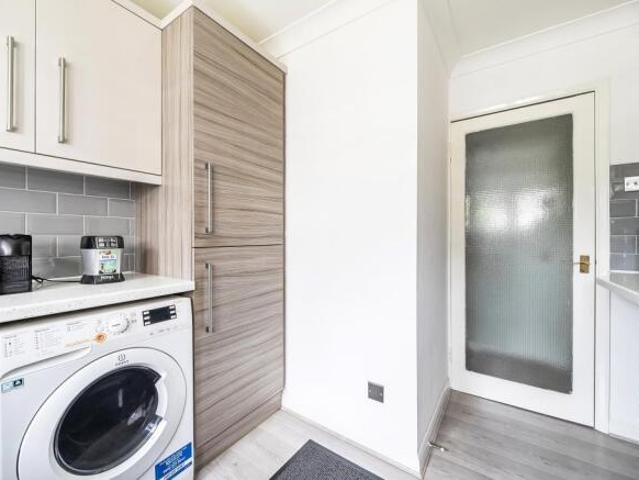2 bedroom flat for sale in Slough, Berkshire, SL1