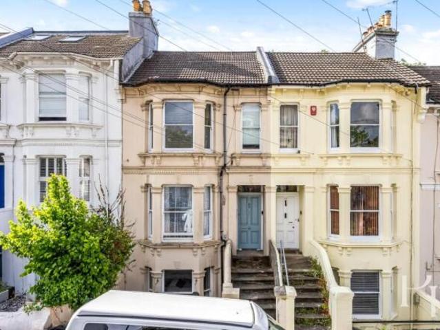 2 bedroom flat for sale in Springfield Road, Brighton, BN1