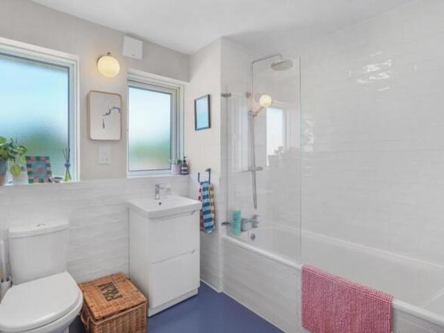 2 bedroom flat for sale in Springfield Road, Sydenham, London, SE26