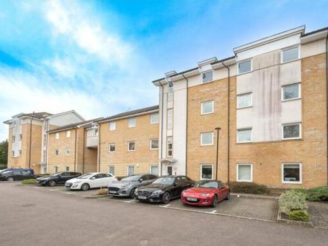2 Bedroom Flat For Sale In St. Albans