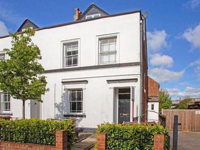 2 Bedroom Flat For Sale In St. Albans