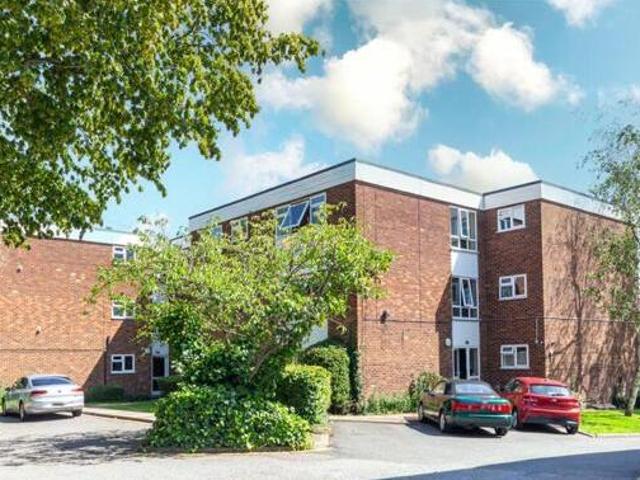 2 Bedroom Flat For Sale In St. Albans
