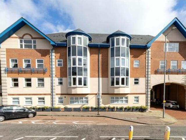 2 Bedroom Flat For Sale In St. Albans