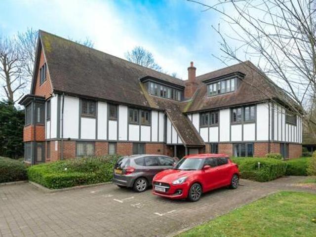 2 Bedroom Flat For Sale In St. Albans