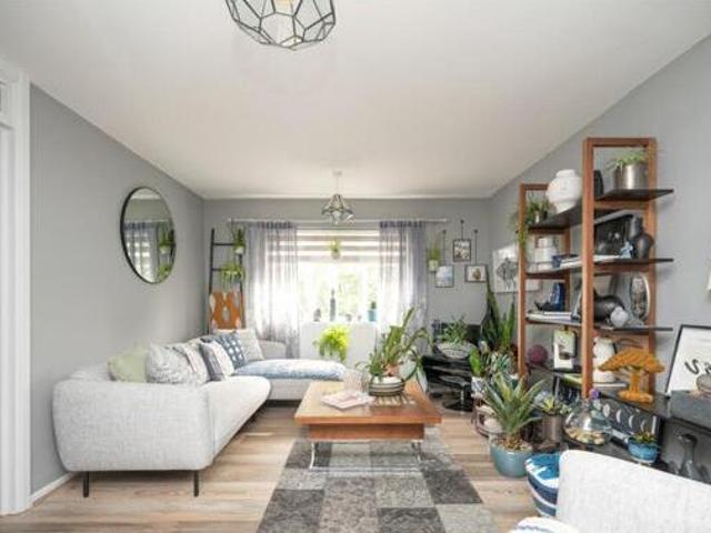 2 Bedroom Flat For Sale In St. Albans
