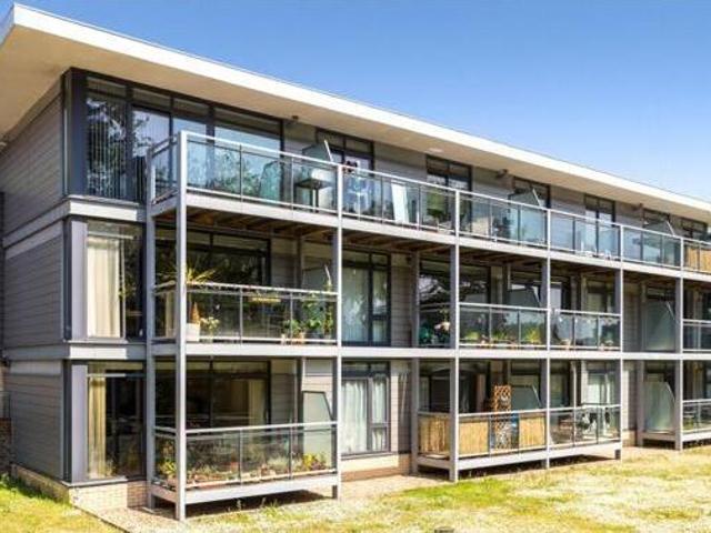 2 Bedroom Flat For Sale In St. Albans