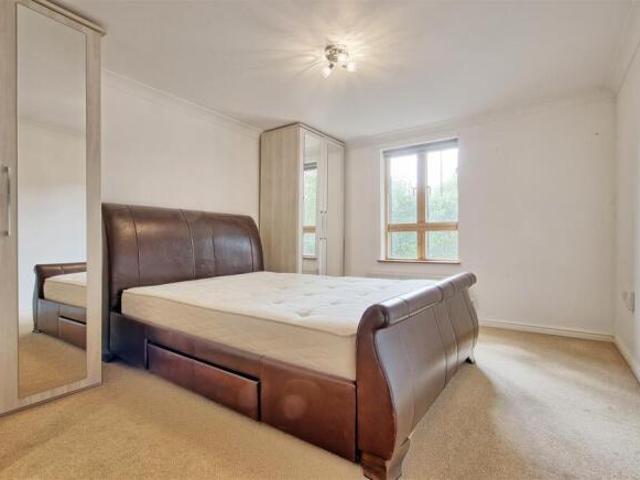 2 bedroom flat for sale in St Bartholomew's Ct, Cambridge, CB5