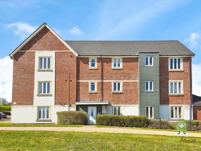 2 bedroom flat for sale in St. Catherine Road, Basingstoke, Hampshire, RG24