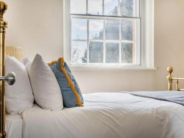 2 bedroom flat for sale in St. Cross Road, Winchester, SO23
