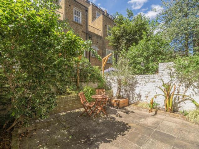 2 bedroom flat for sale in St Georges Drive, Pimlico, London, SW1V