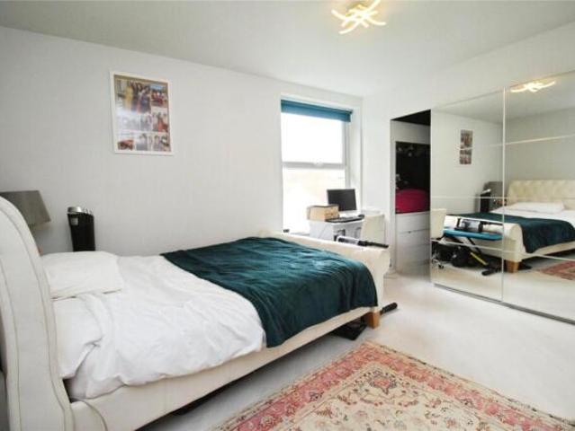 2 bedroom flat for sale in St. Helens, 117 Clarendon Road, Southsea, Hampshire, PO4