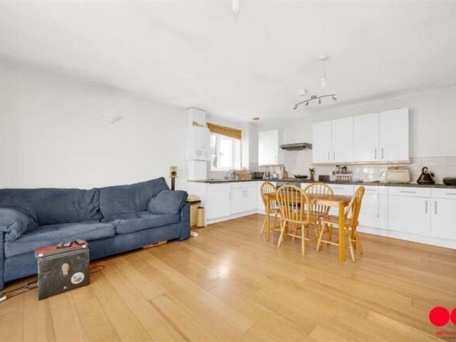 2 bedroom flat for sale in St. Helens Place, Leyton, E10