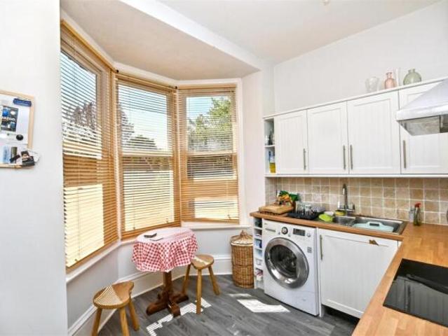 2 bedroom flat for sale in St. Johns Road, Eastbourne, BN20