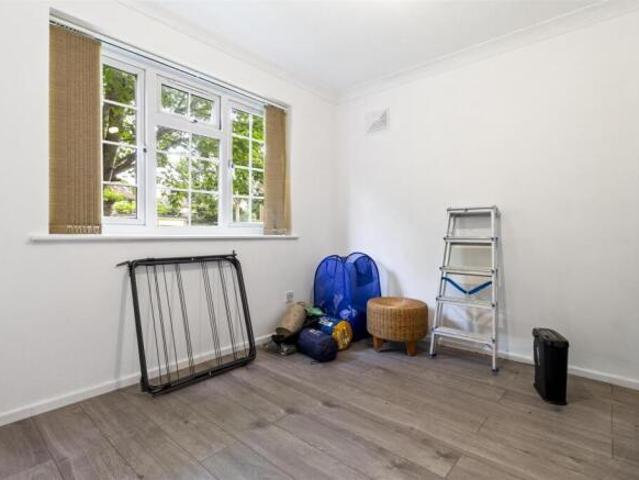 2 bedroom flat for sale in St. Lawrence Avenue, Gaisford, Worthing, BN14