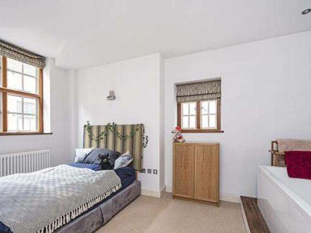 2 Bedroom Flat For Sale In St Pauls, London