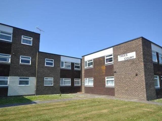 2 Bedroom Flat For Sale In St. Peters Crescent