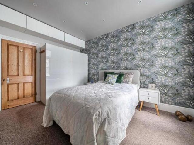 2 bedroom flat for sale in St. Ronans Avenue, Southsea, PO4