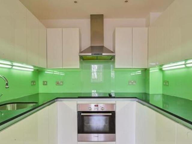 2 Bedroom Flat For Sale In Stoke Newington, London