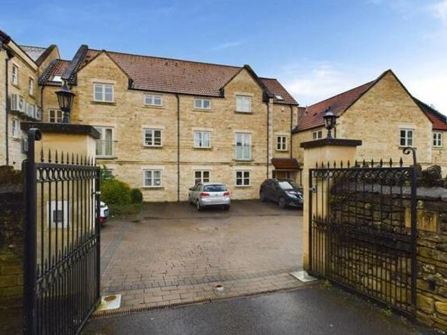 2 Bedroom Flat For Sale In Station Approach
