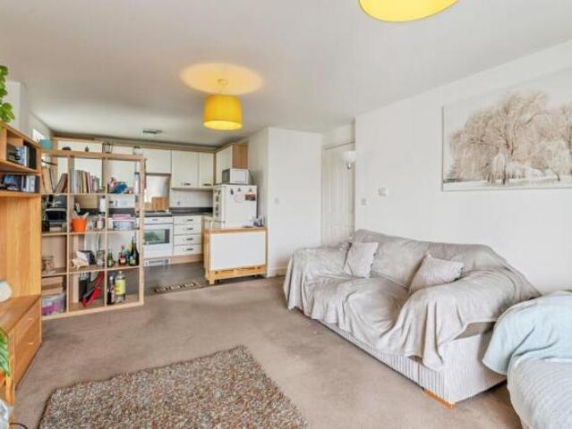 2 bedroom flat for sale in Station Court, 105 107 Ambleside Drive, Southend on Sea, Essex, SS1
