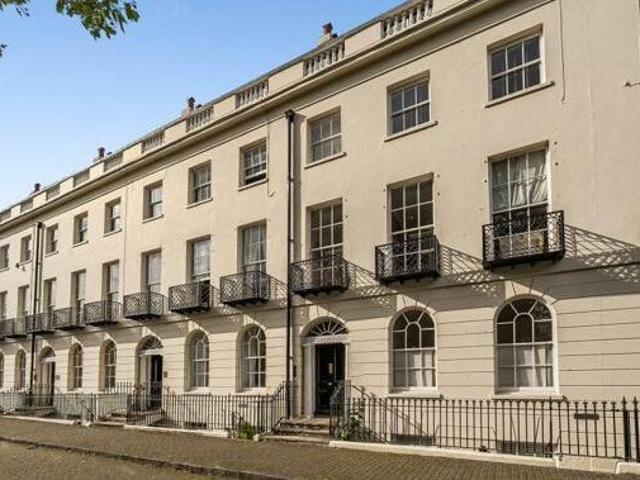 2 Bedroom Flat For Sale In Station & Hospital, 0.5 Miles To Town Centre