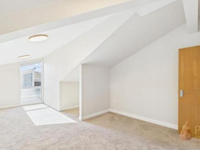 2 bedroom flat for sale in Station Road, The Old Stables, BN11