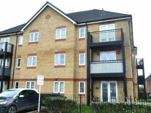 2 Bedroom Flat For Sale In Staines upon thames, Surrey