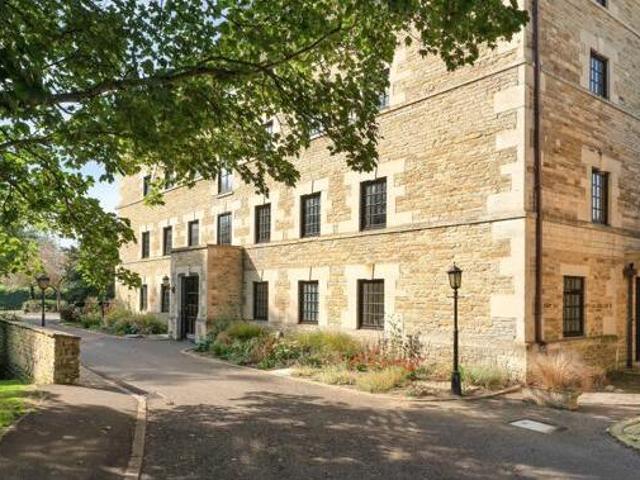 2 Bedroom Flat For Sale In Stamford