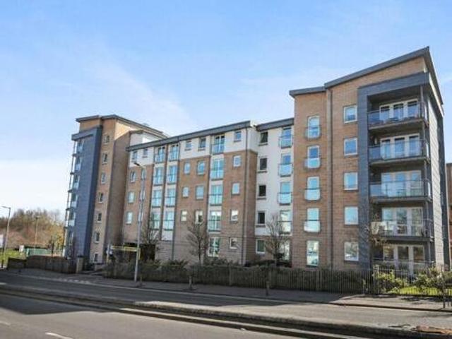 2 Bedroom Flat For Sale In Staneacre Park, Hamilton