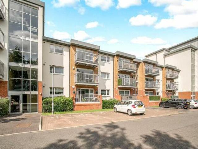 2 Bedroom Flat For Sale In Stepps, Glasgow