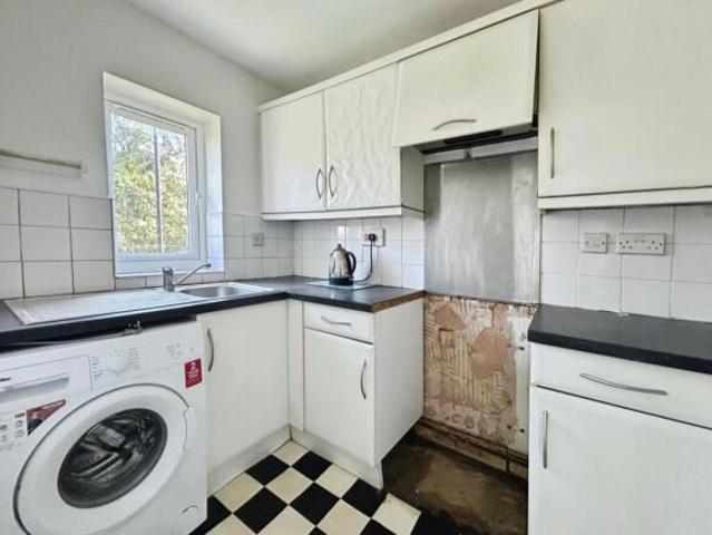 2 bedroom flat for sale in Sterndale Road Millhouses, Sheffield, S7 2LB, S7