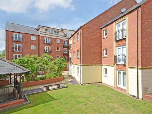 2 bedroom flat for sale in Strand House, Piccadilly Plaza, York, YO1