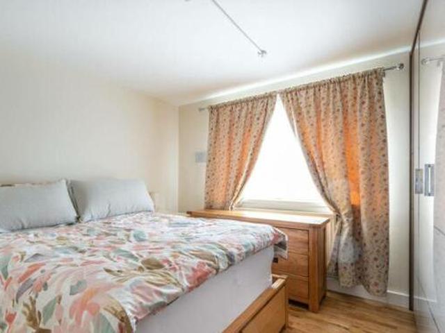 2 Bedroom Flat For Sale In Stratford, London