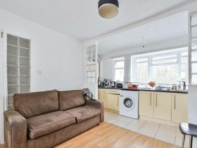 2 Bedroom Flat For Sale In Streatham Common, London