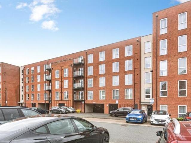 2 bedroom flat for sale in Strong Drive, Basingstoke, RG21