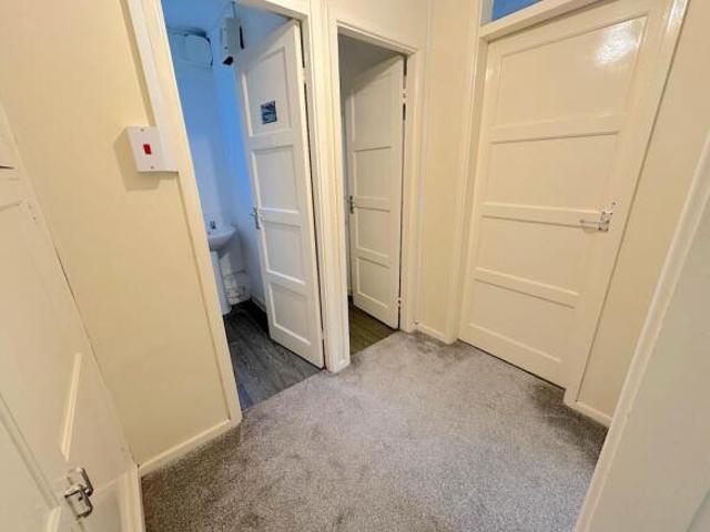 2 bedroom flat for sale in Stubby Lane, Wednesfield, Wolverhampton, WV11