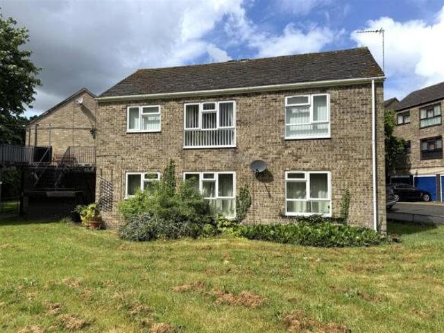 2 bedroom flat for sale in Suncroft, Norwich, NR1