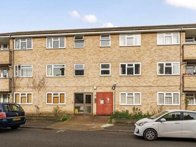 2 Bedroom Flat For Sale In Surbiton