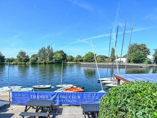 2 Bedroom Flat For Sale In Surbiton