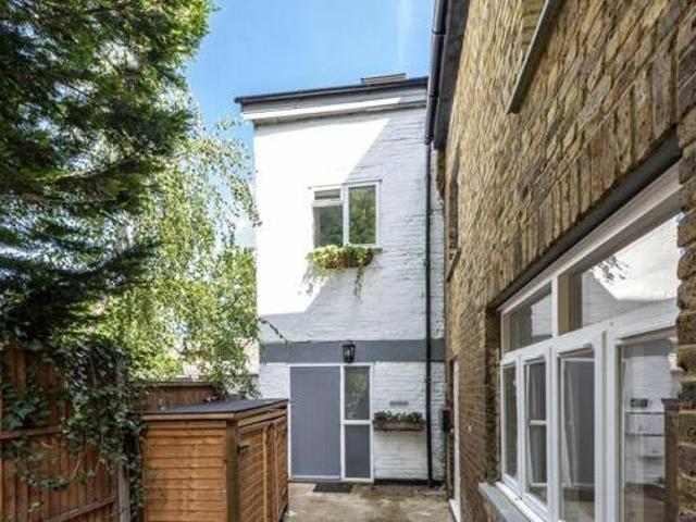 2 Bedroom Flat For Sale In Surbiton