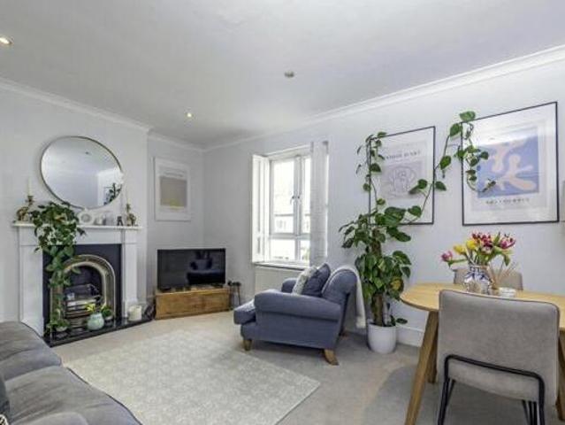 2 Bedroom Flat For Sale In Surbiton