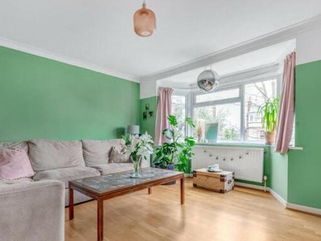 2 Bedroom Flat For Sale In Surbiton