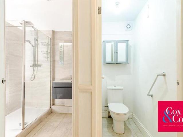 2 bedroom flat for sale in Surrenden Road, Brighton, BN1