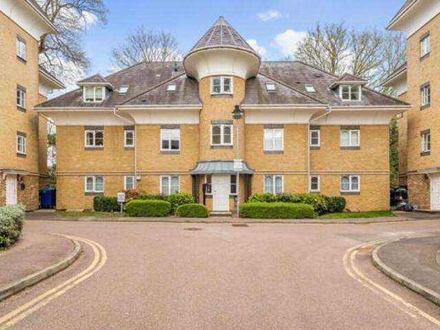 2 Bedroom Flat For Sale In Surrey