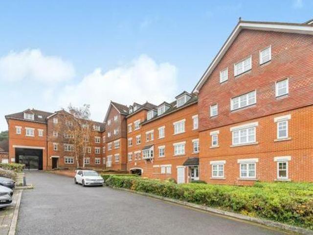 2 Bedroom Flat For Sale In Surrey
